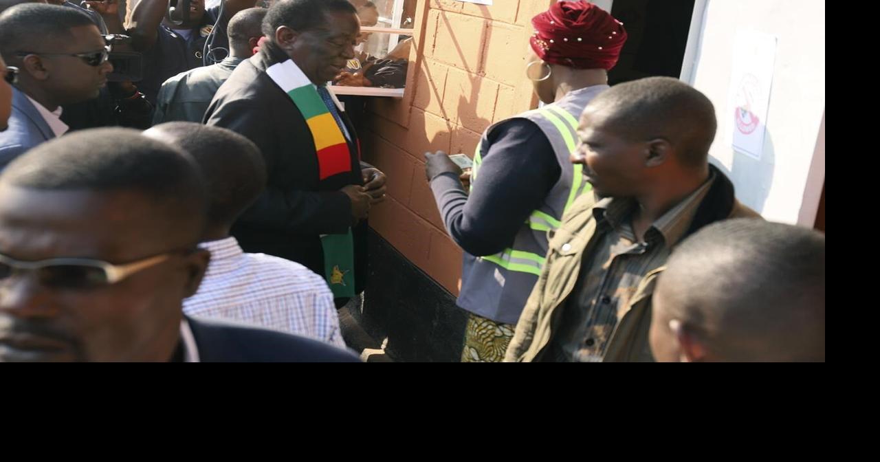 Voting delays mark Zimbabwe’s election as the president known as ‘the ...