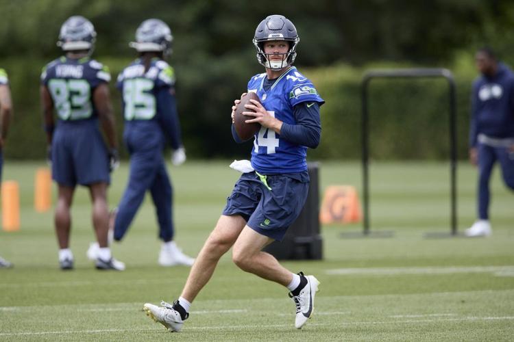 Seahawks QB Sam Darnold is learning a new city and offense with plenty ...