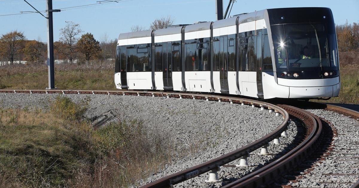 Metrolinx still waiting for first Eglinton Crosstown vehicle