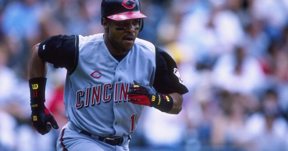 Ex-Cincinnati Reds shortstop Barry Larkin elected to baseball Hall of Fame