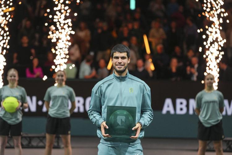 Alcaraz clinches his first indoor title by beating De Minaur in ...