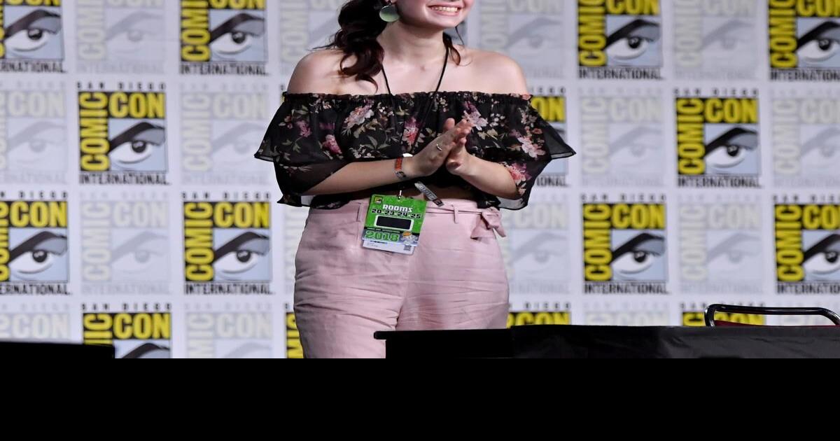 Activist Nicole Maines To Star As Tvs First Transgender Hero On Supergirl
