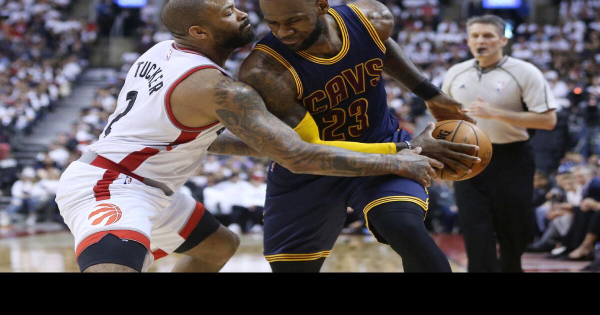 A sweep shouldn’t mean the broom is out for Raptors’ Dwane Casey: Feschuk