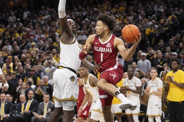 AP men's player of the week: Mark Sears has back-to-back 30-point games for No. 6 Crimson Tide