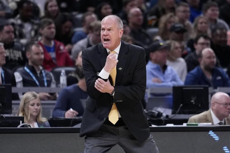 KJ Simpson's late jumper pushes Colorado past Florida 102-100 in March ...