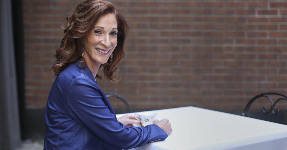 Insecure couple must address confidence issues: Ellie