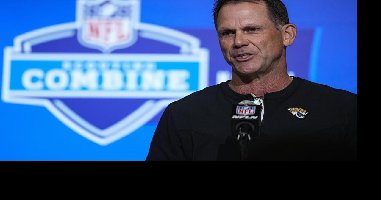 AP source: Jaguars bringing back special teams ace Wingard