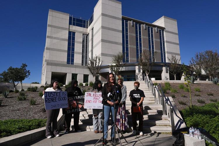 Demonstrator injured after federal agent fired projectile from close ...