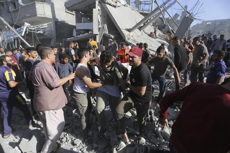 Live updates | Airstrikes ravage swaths of Gaza after Israeli troops ...