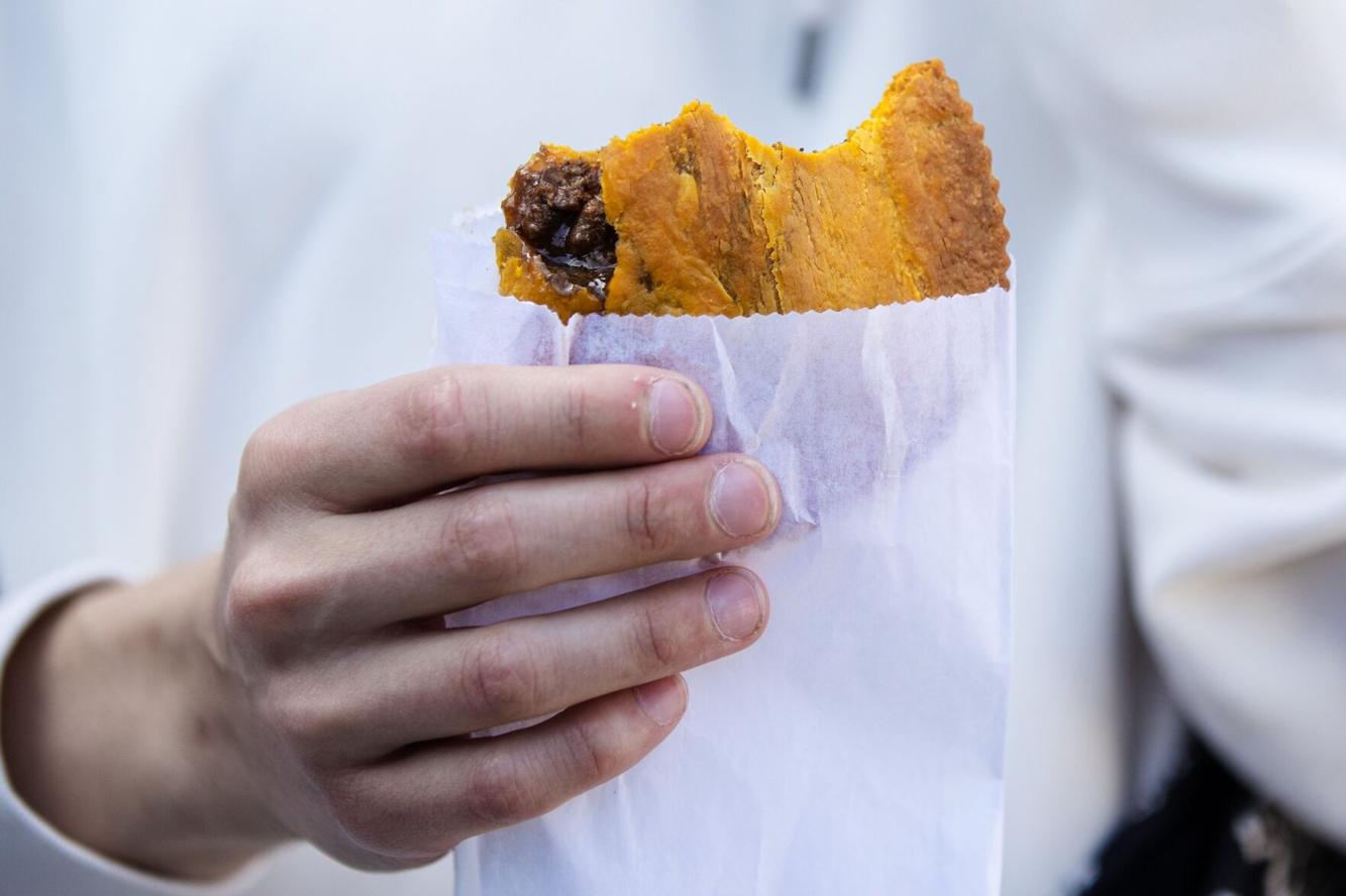 Toronto’s Randy’s patty shop reopens. Hundreds line up