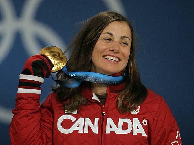 Thousands turn out to see Maelle Ricker receive gold