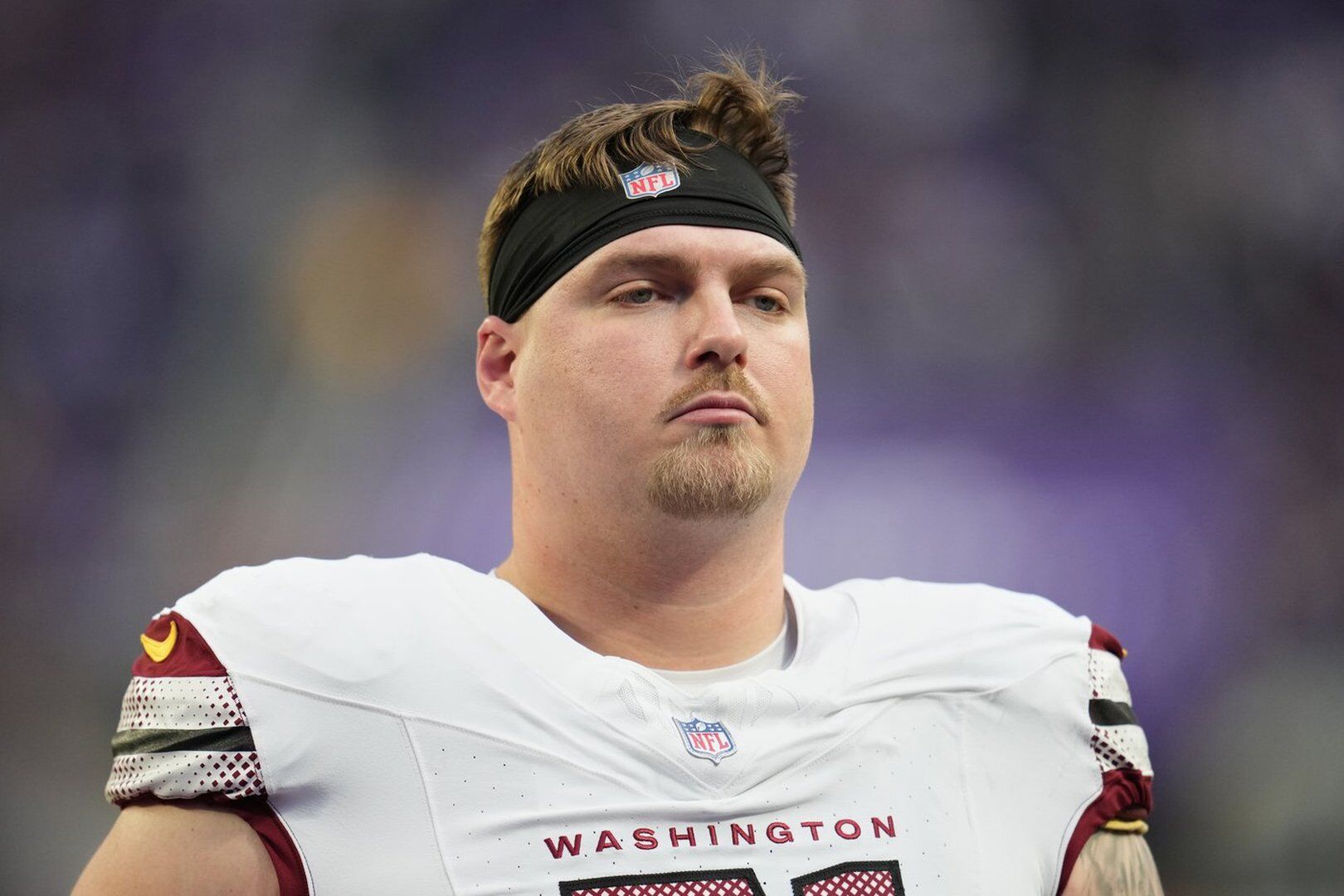 Commanders sign veteran offensive lineman Andrew Wylie to an extension