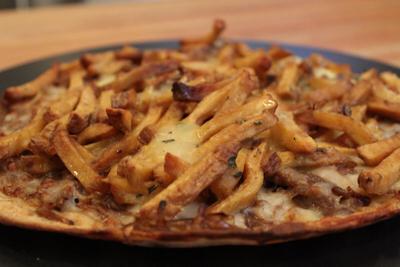 poutine pizza