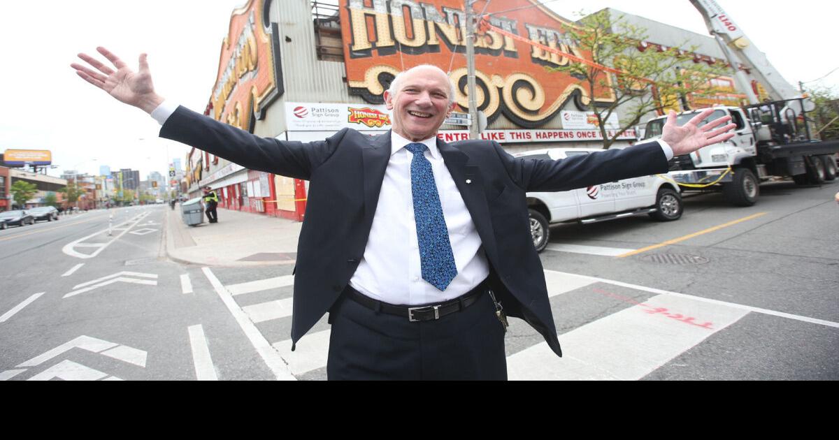Honest Ed’s famous sign gives its final farewell: Keenan