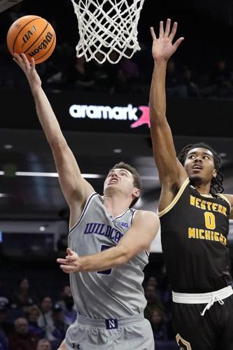 Buie scores 21, Barnhizer adds 20 to help Northwestern beat Western Michigan 63-59