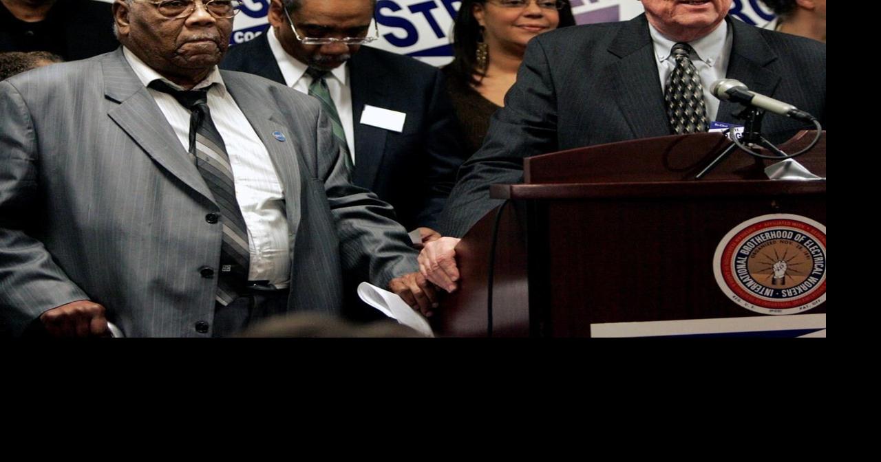 Longtime Illinois politician Thomas Hynes dies at age 80