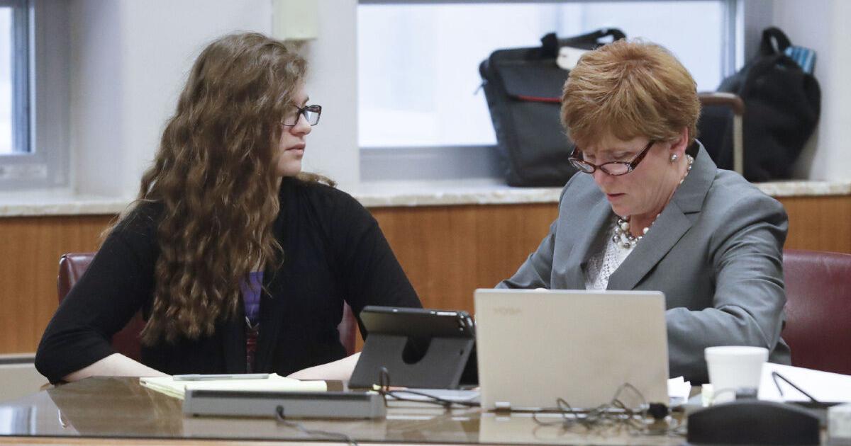 Wisconsin girl in Slender Man stabbing case had ‘broken mind,’ defence says