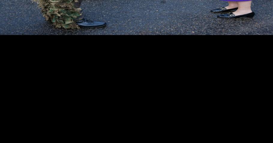 Kate spots a deal and Queen spots a sniper