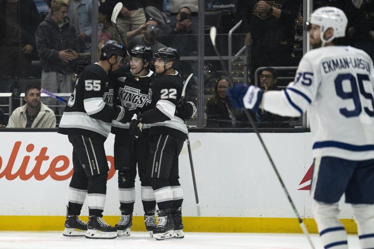 Tavares, Maple Leafs end Kings' home point streak with 3-1 victory