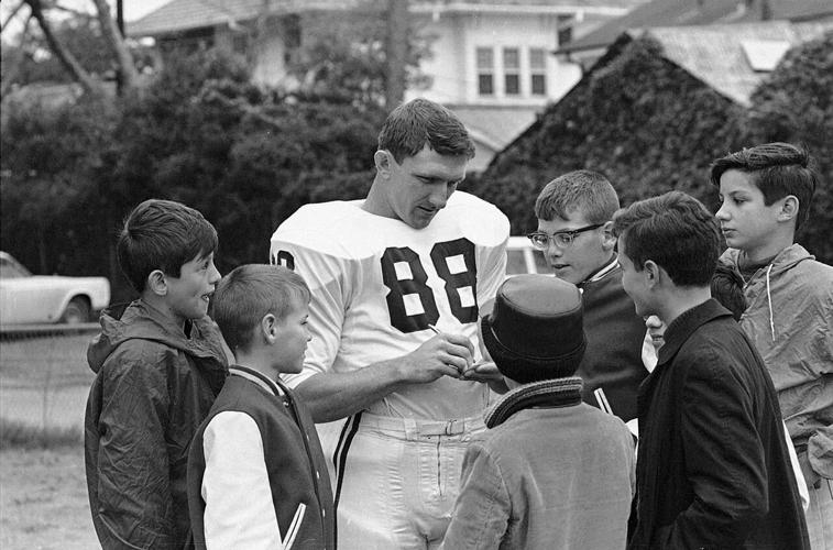 Former Alabama, NY Giants coach Ray Perkins dies at 79