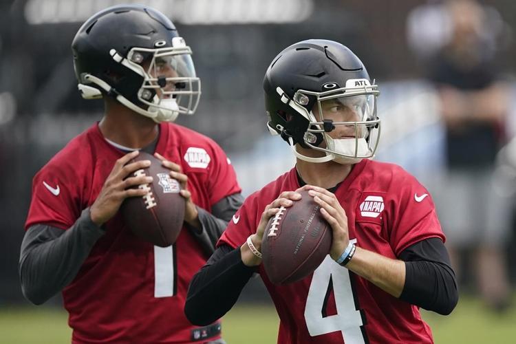 Falcons cut veteran QB Mariota, gain $12 million in cap room