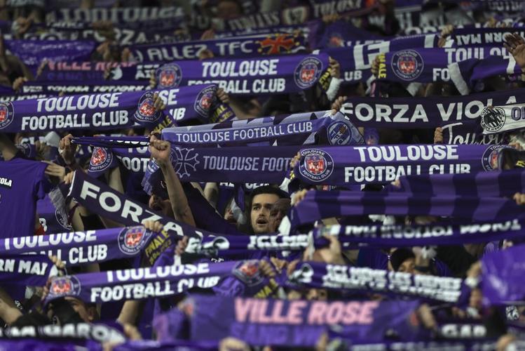 Toulouse earns first trophy in French Cup final thumping