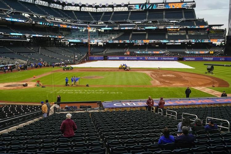 Mets owner Steve Cohen apologizes to Marlins for soggy field that ...