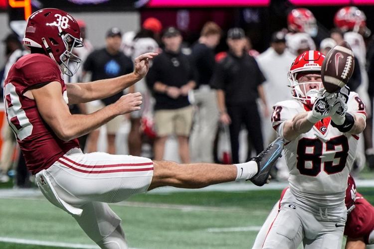 No. 3 Georgia ends No. 10 Alabama's hold on rivalry, beats Crimson Tide ...