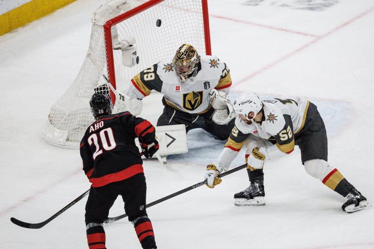 Golden Knights lose William Karlsson to injury in Stanley Cup Final ...