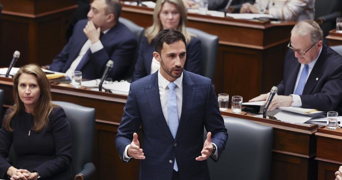 Lecce slams Halton board in uproar over teacher dress code