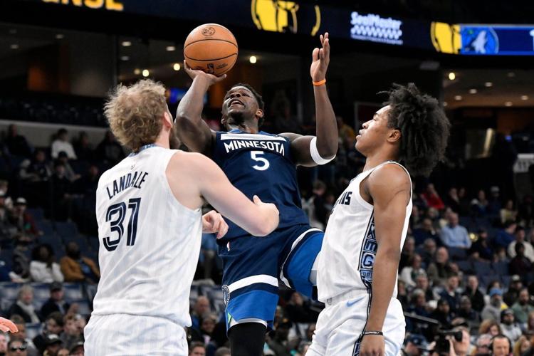 Hawks address persistent lack of depth at center by acquiring Jock ...
