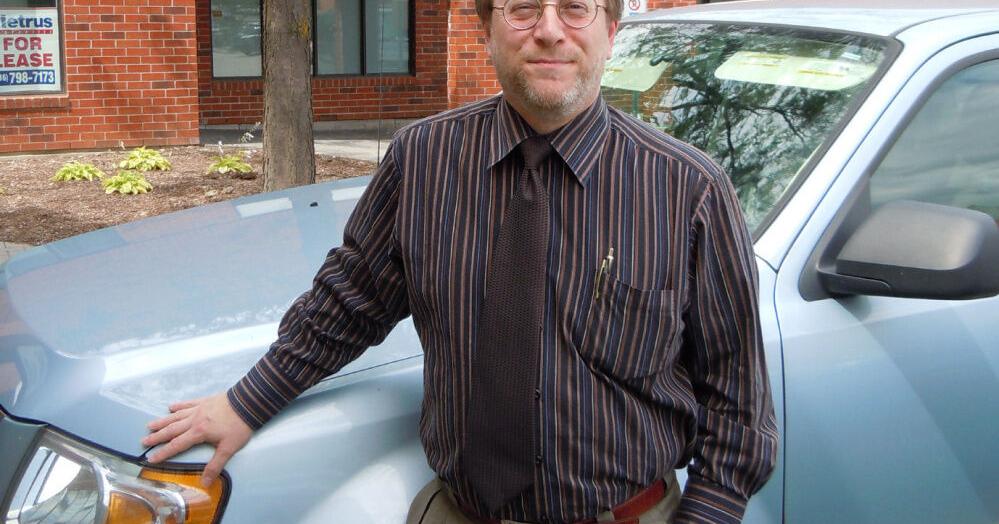 Officer breaks ‘little’ accountant’s arm, but no charges laid