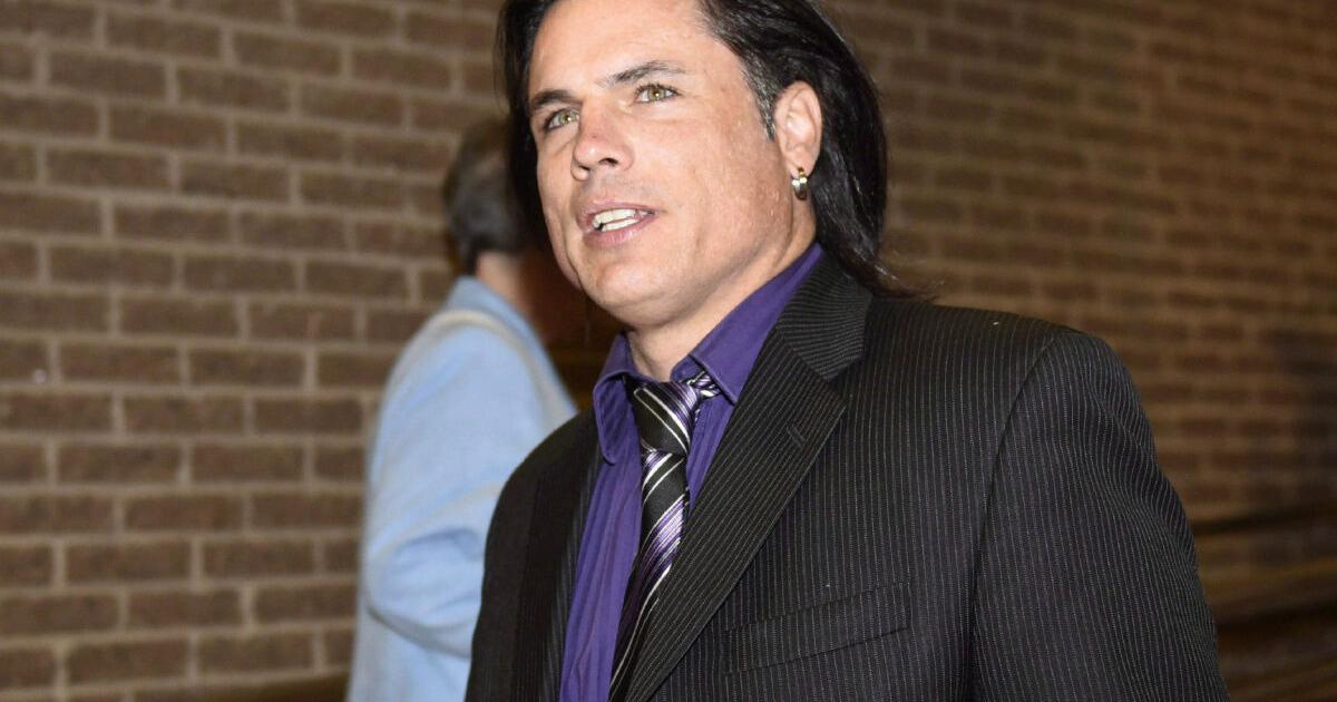 Stephen Harper a ‘control freak,’ Patrick Brazeau says in online column