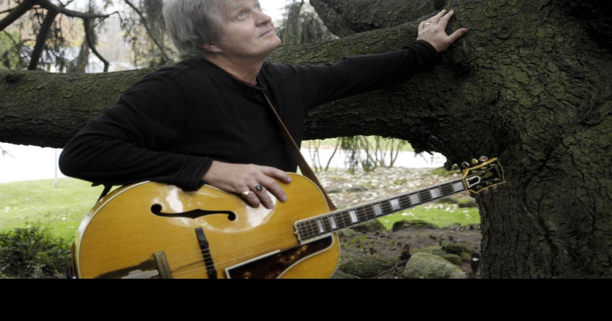 Junos 2013: Tom Cochrane to receive Allan Waters Humanitarian Award