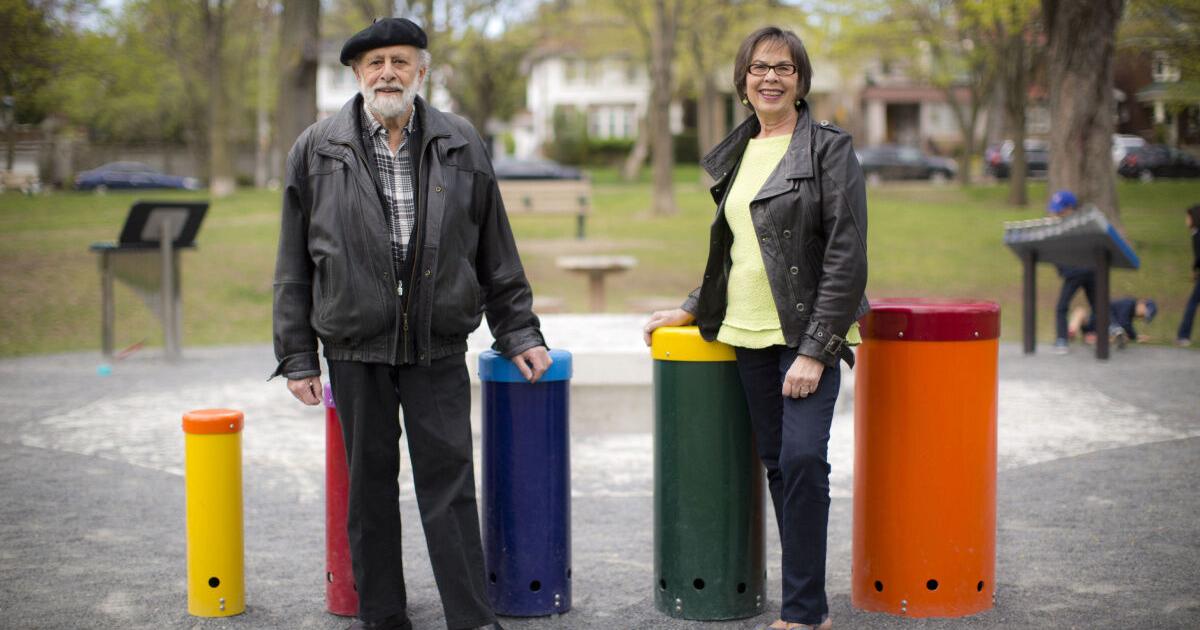 Sharon & Bram continue on a year after Lois’s death