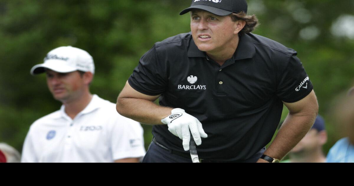 Phil Mickelson, now pain-free, in the hunt after first round at Houston ...