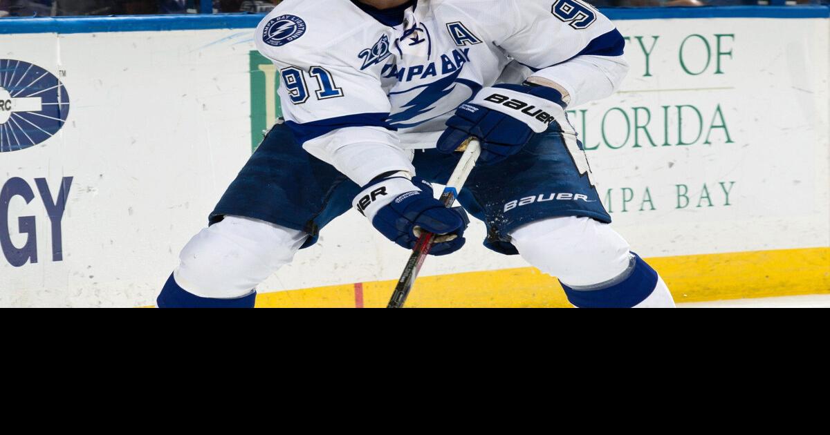 Steven Stamkos breaks right leg, Winter Olympics in doubt