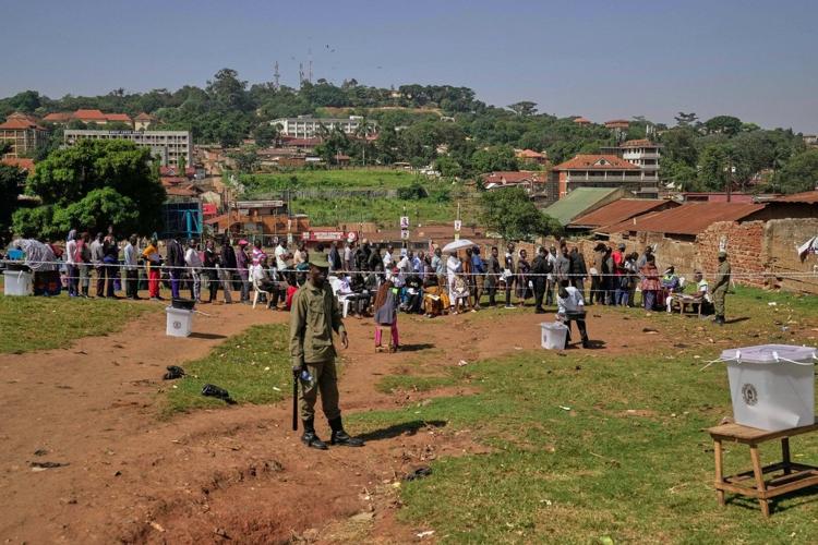 Uganda's president leads in tense election marred by internet shutdown ...