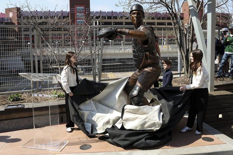 Bronze statue of Joe Mauer unveiled by Minnesota Twins outside Target Field