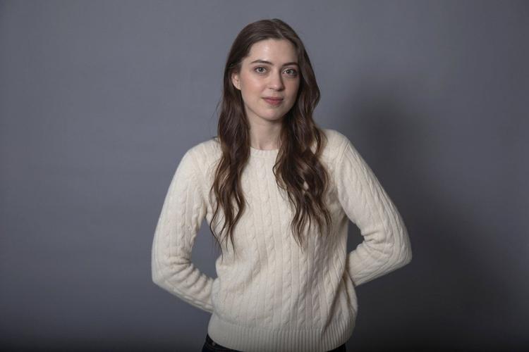 Singer-songwriter Lizzy McAlpine makes her Broadway debut, coming at a ...