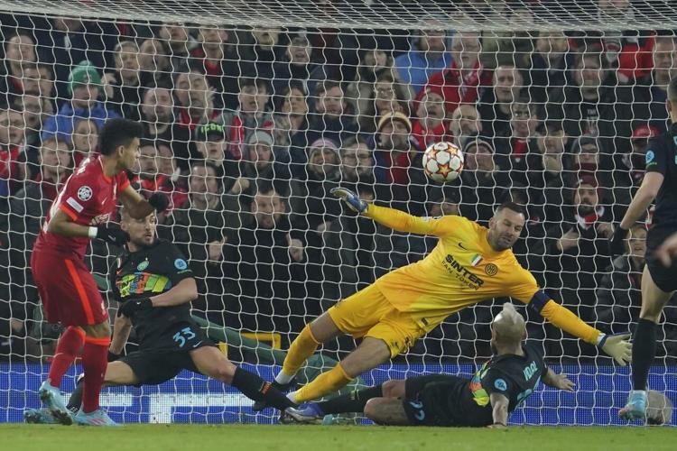 Liverpool reaches CL quarterfinals despite loss to Inter