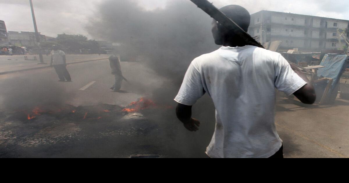 Ivory Coast police loot, burn houses of Ouattara government