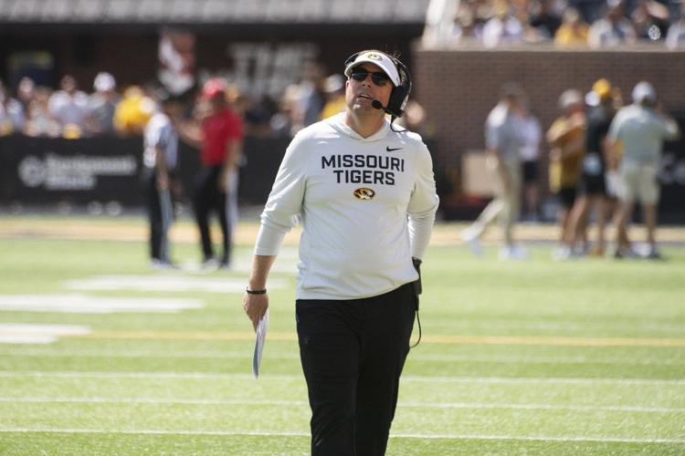 Ahmad Hardy stars as No. 25 Missouri beats Louisiana-Lafayette 52-10