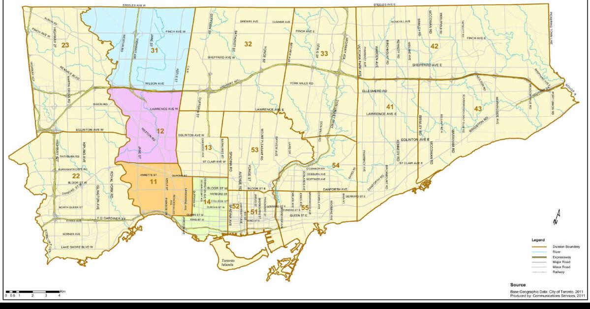 Toronto police redraw division boundaries