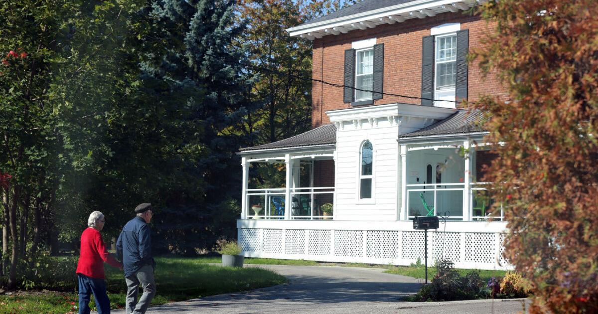 Rogue retirement home continues to operate