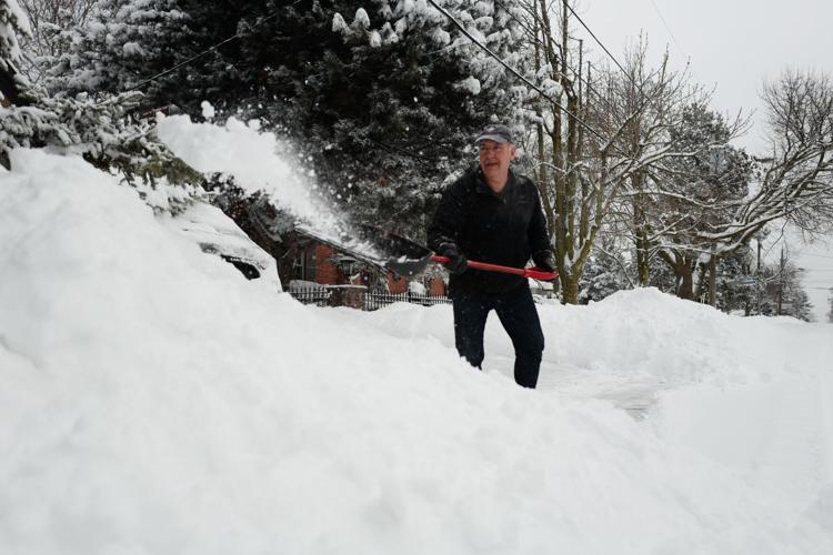 Toronto winter storm: Clean up after the storm
