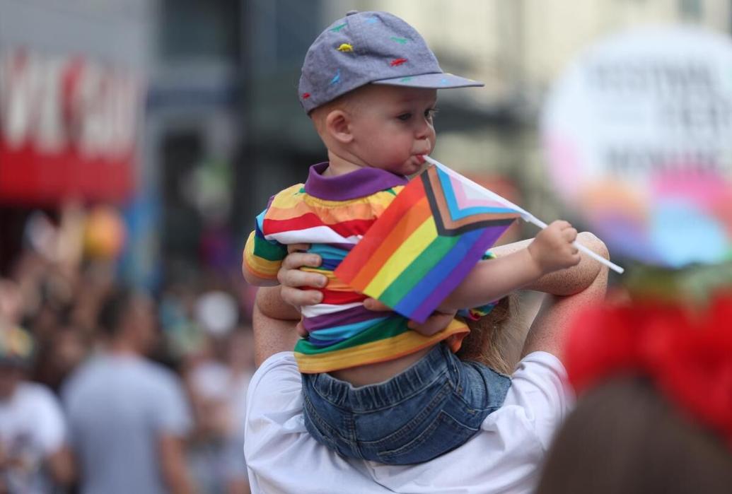 Huge Toronto Crowd Celebrates Canadas Largest Pride Parade
