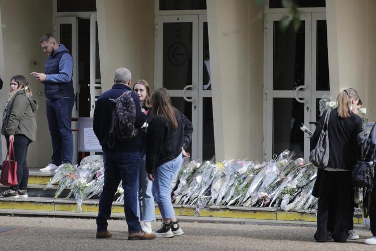 France's Macron holds security meeting amid heightened alert after ...