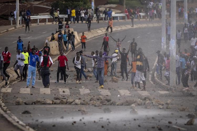 Arrests as Kenya opposition leads anti-government protests
