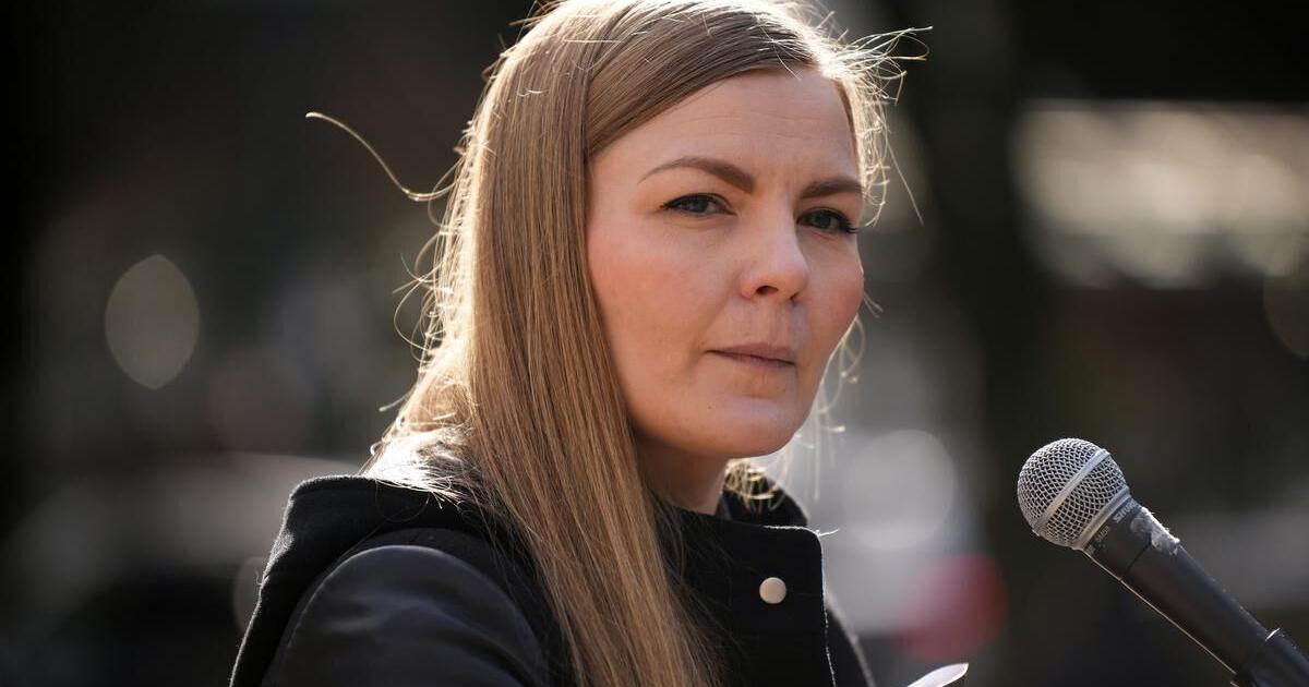 Photographer, news outlet sue RCMP for arrest at pipeline protest